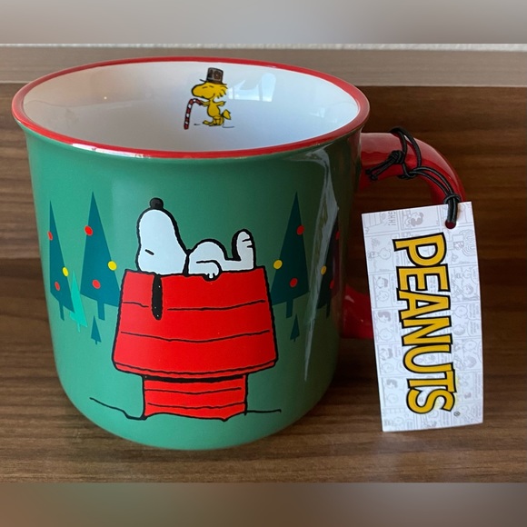 Peanuts | Dining | Peanuts Christmas Tree Snoopy Woodstock Doghouse ...
